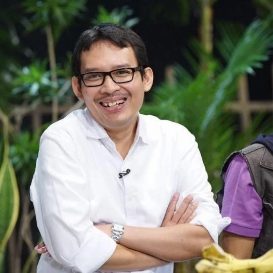 Board of Experts - The Reform Initiatives - Tri.or.id